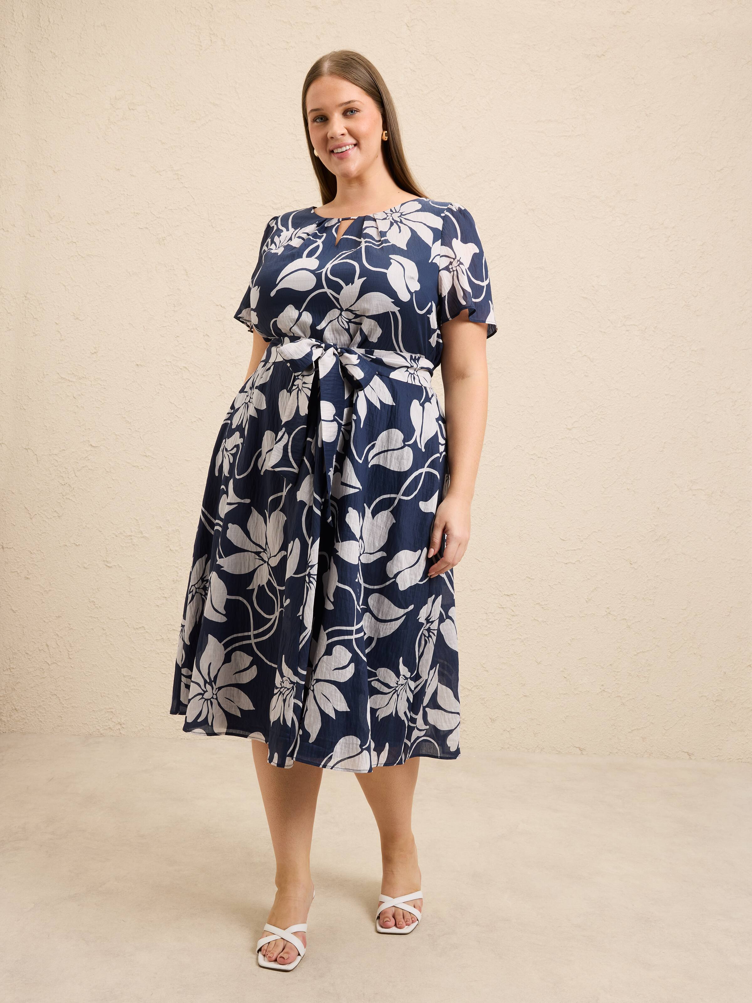 Women's Curve Clothing | Jacqui E