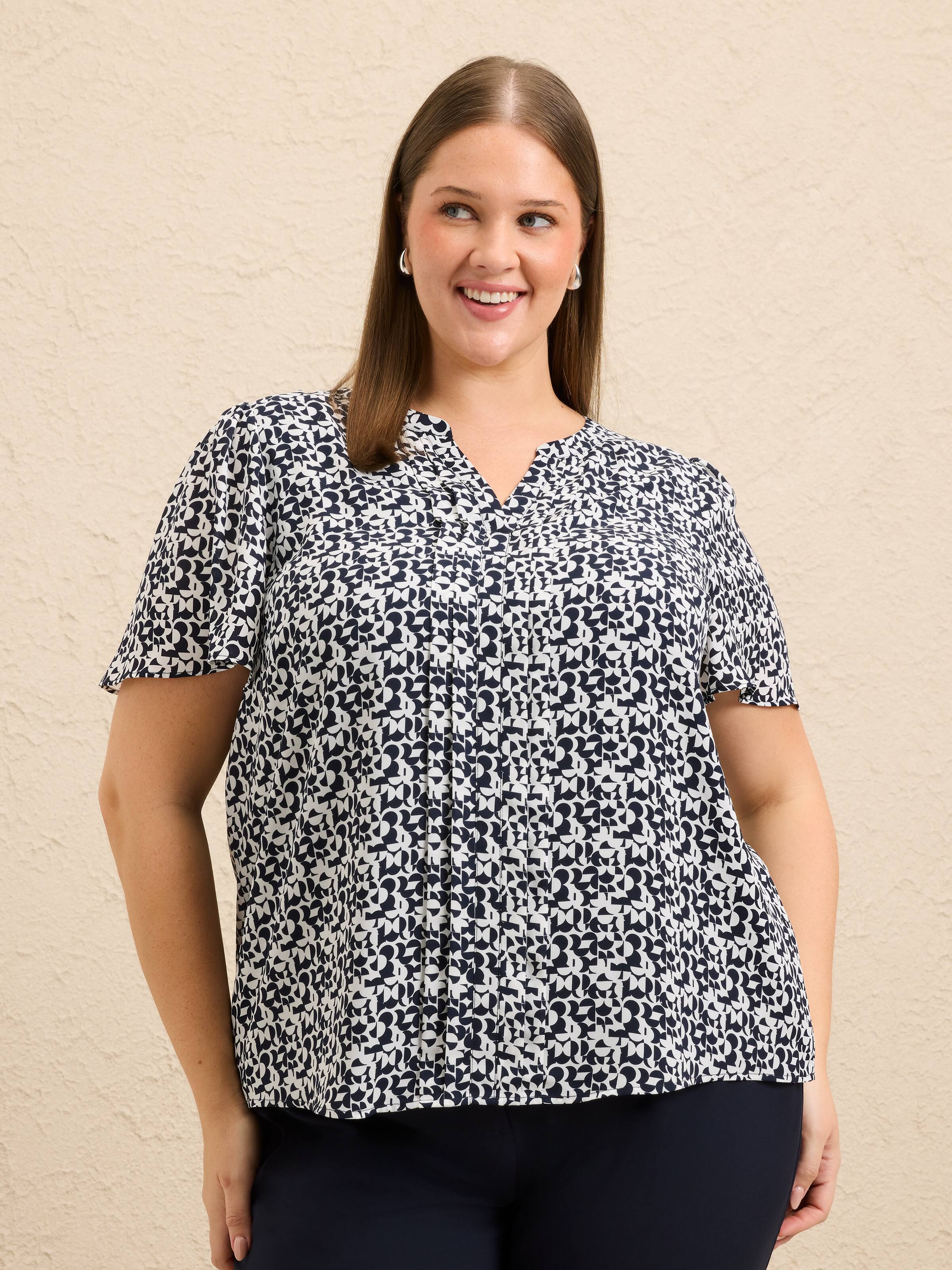 Women's Curve Clothing | Jacqui E