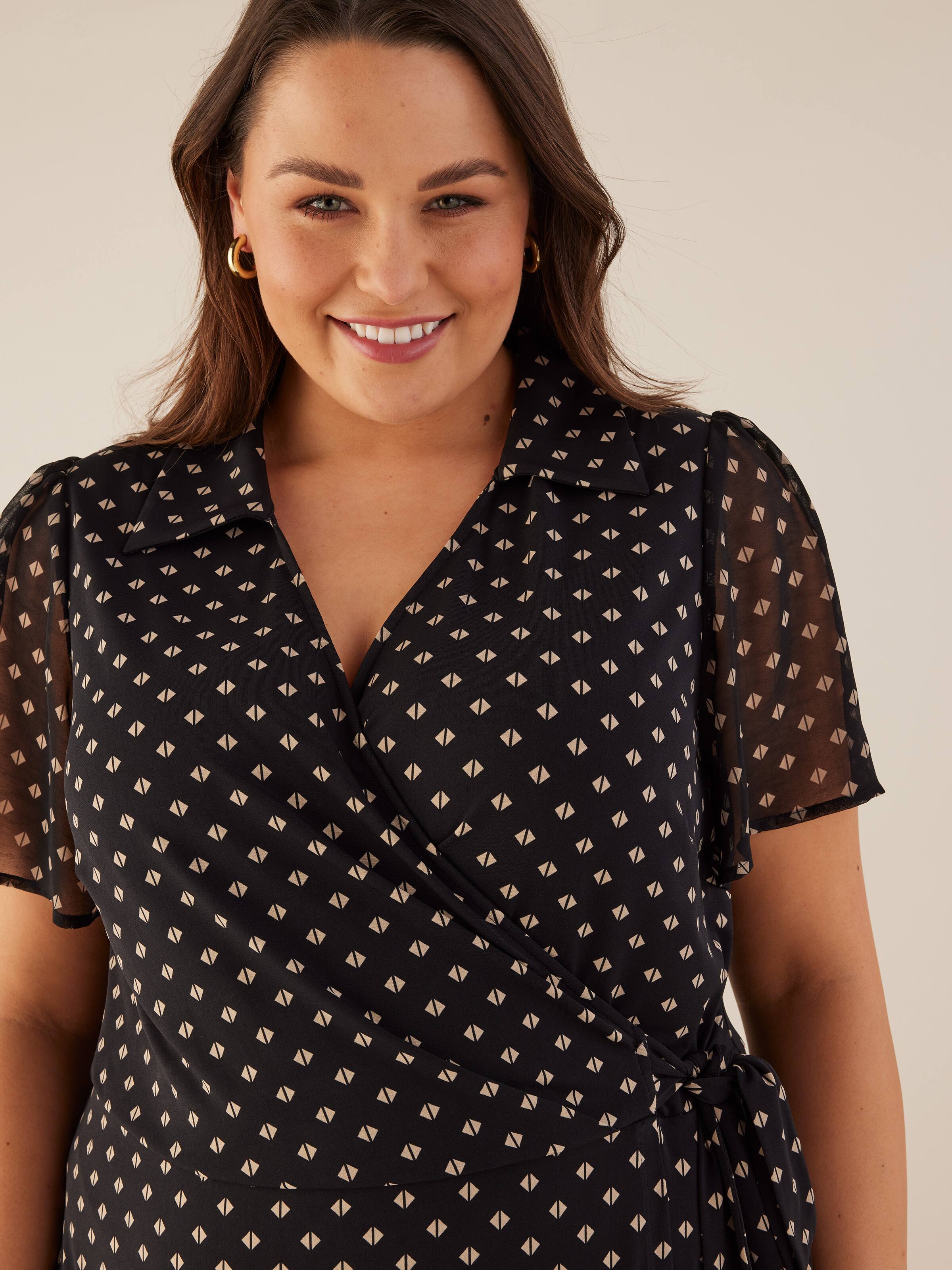Women's Curve Clothing | Jacqui E