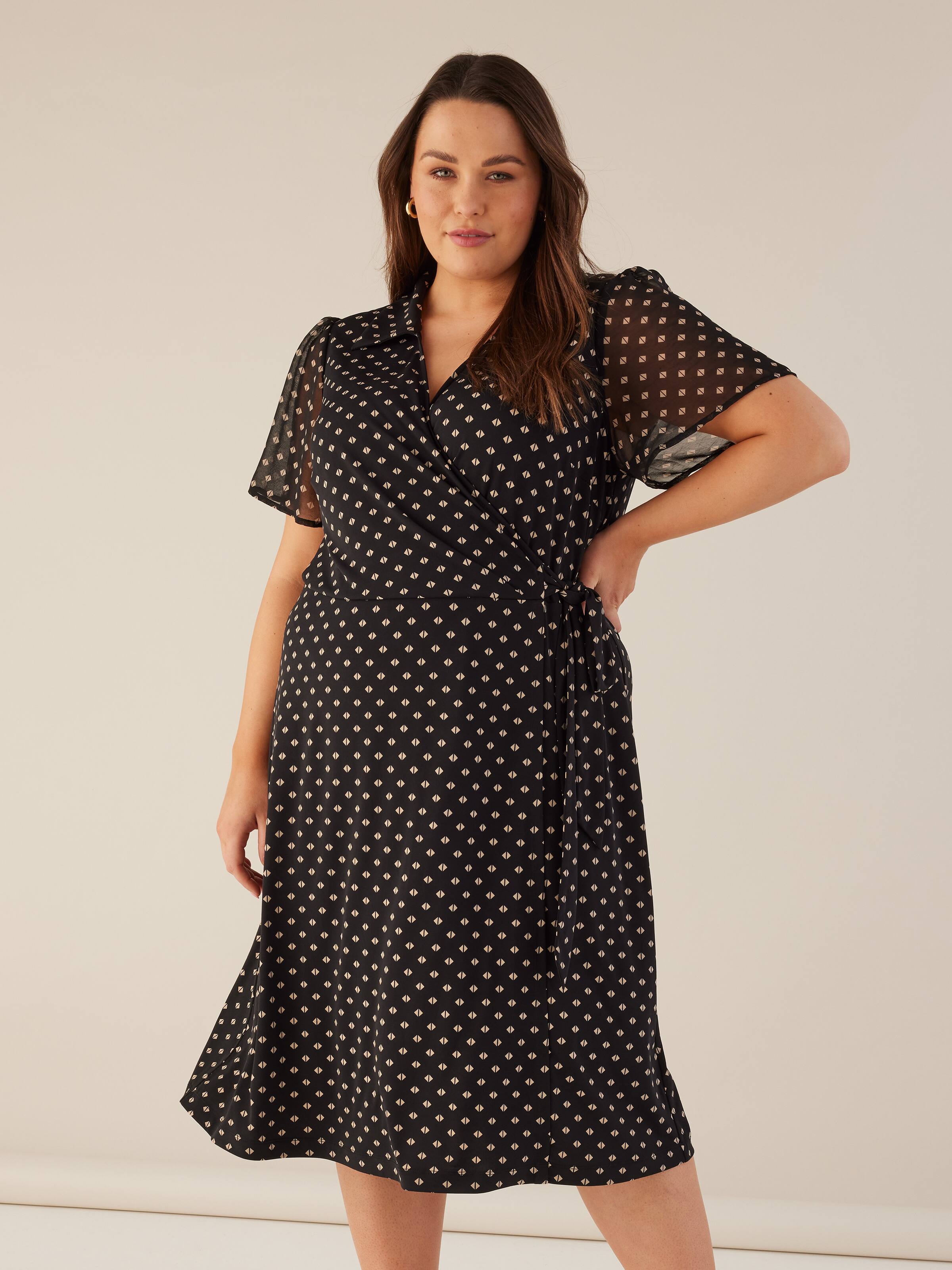 Women's Curve Clothing | Jacqui E